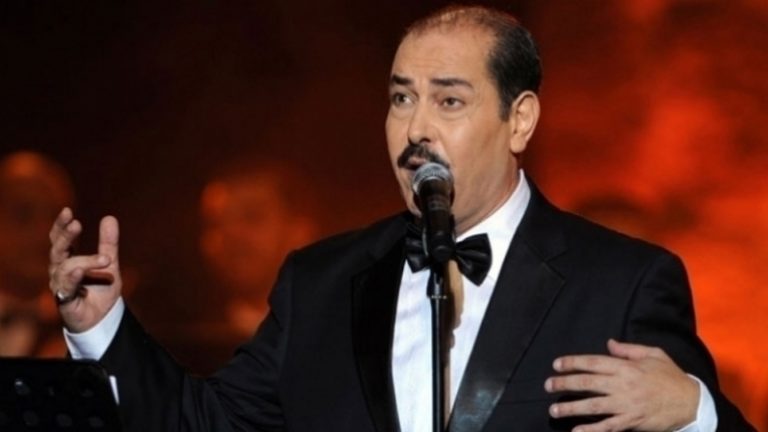 Le chanteur Lotfi Bouchnak à l’ouverture de la 40ème édition du ...